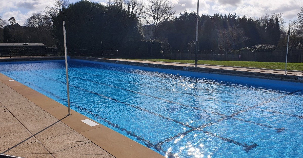 About Ware Priory Lido...